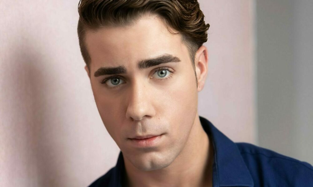 Check Out Jon Reneé’s Story - Voyage Austin