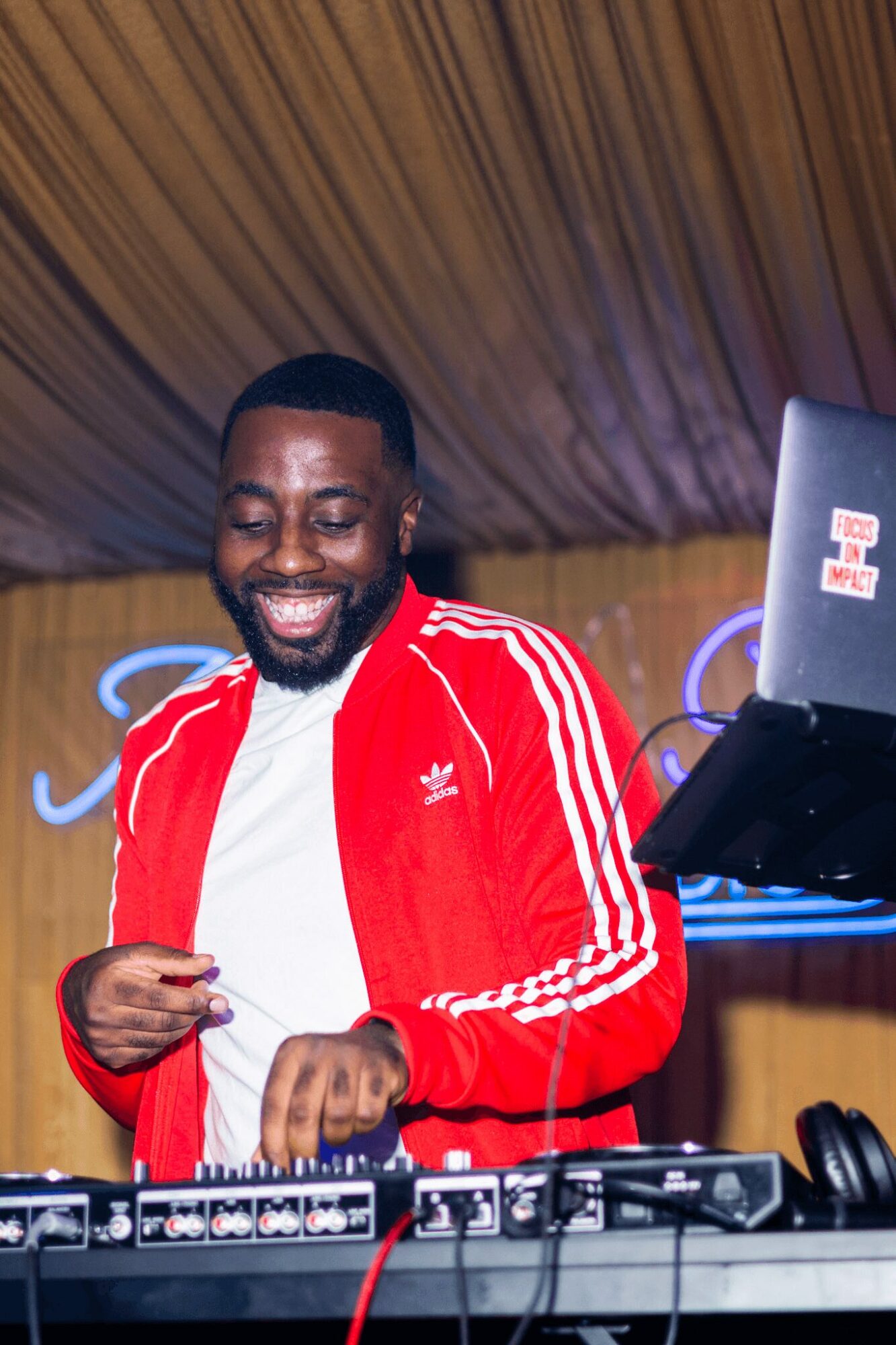 Conversations with English Dom - Voyage Austin