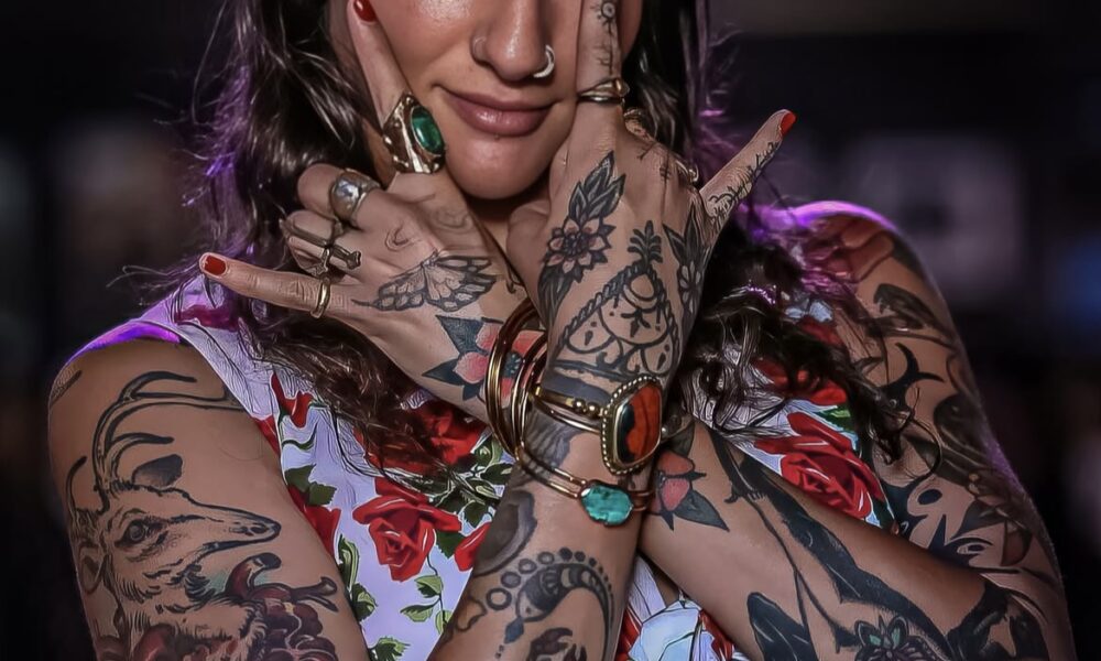 Daily Inspiration: Meet Sunny Faris - Voyage Austin