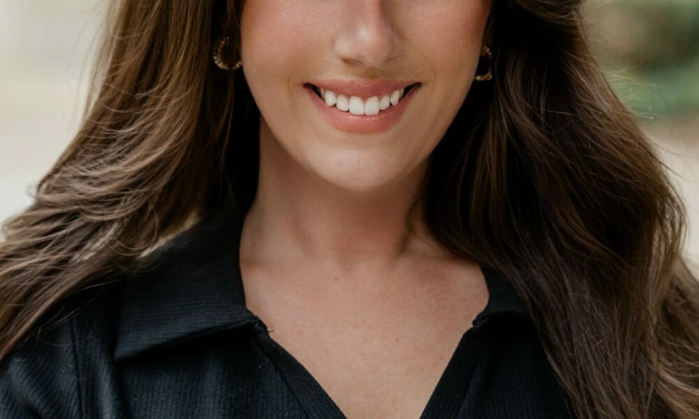 Meet Amanda Mercado of LyricsHeart - Voyage Austin
